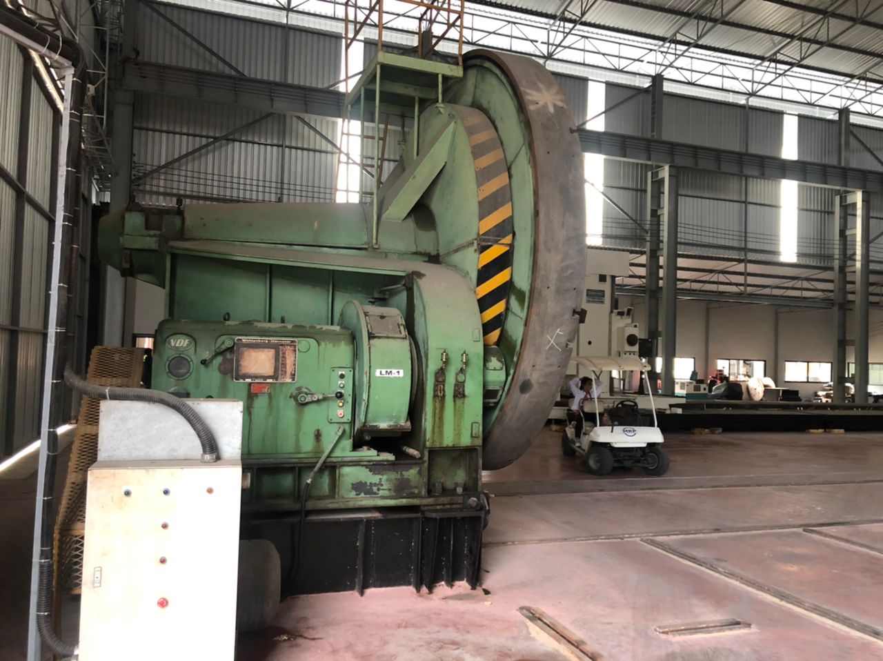 Lathe heavy duty Floor type VDF