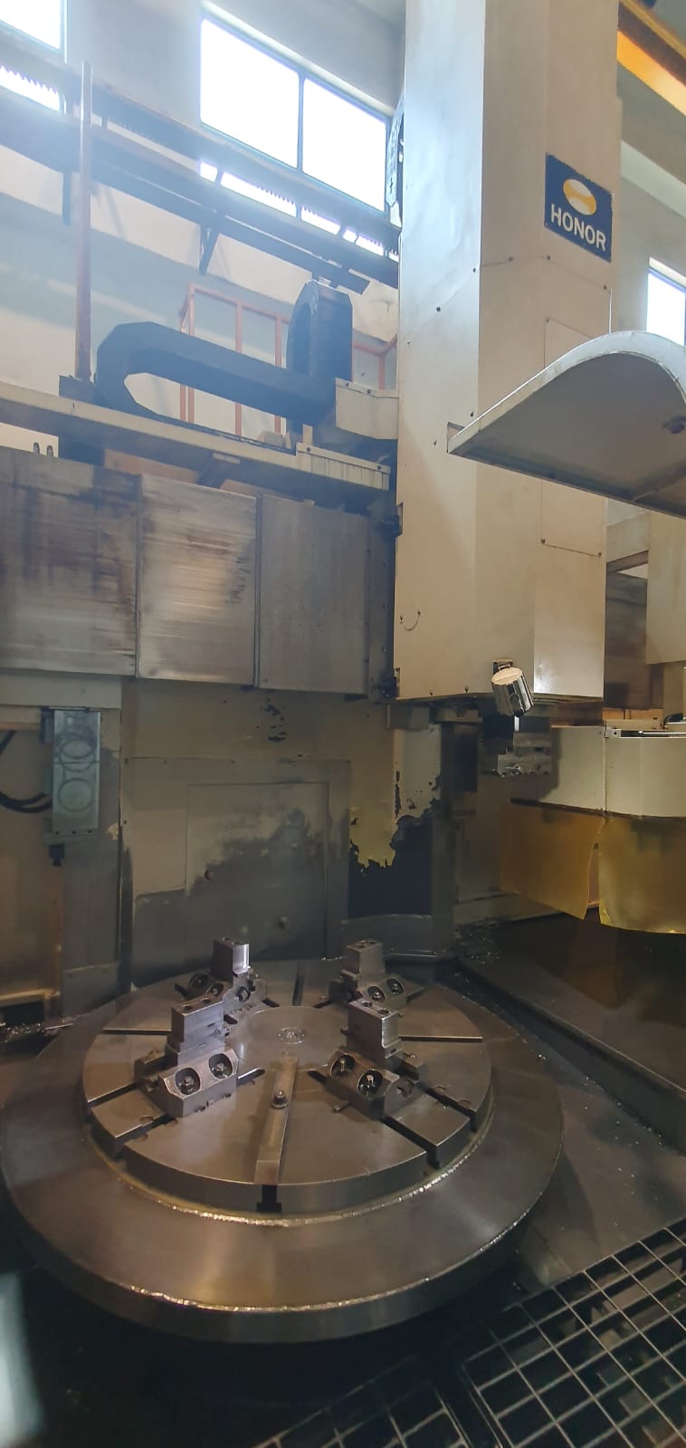 CNC VTL 100CM WITH C AXIS AND LIVE TOOL URGENT SALE Honor Seiki VL 100CM