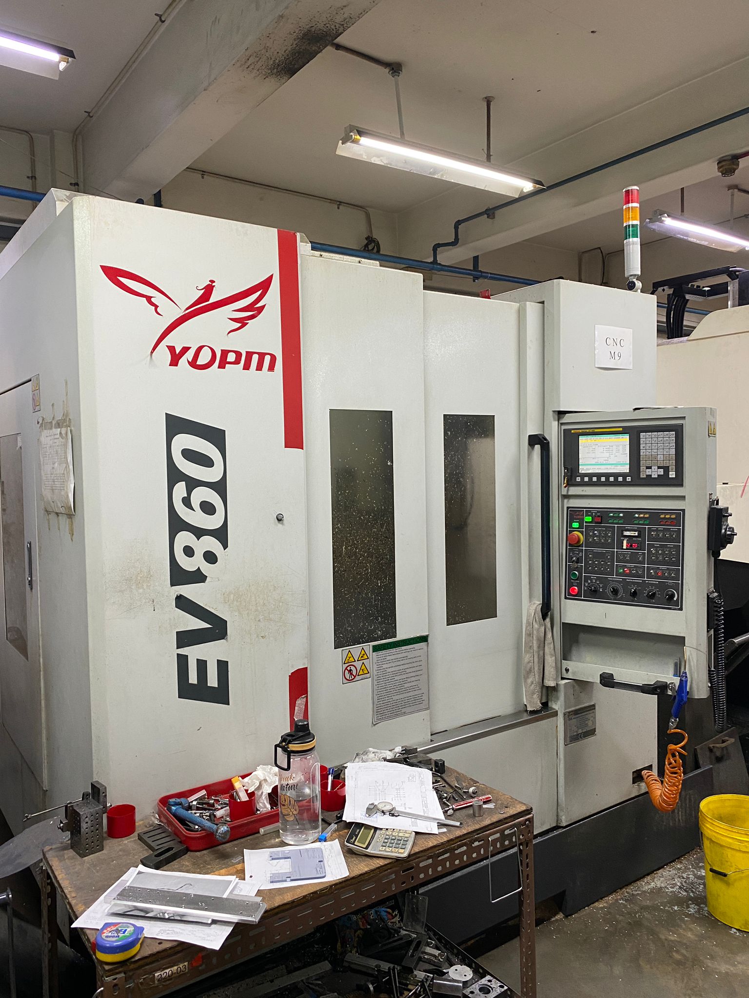 CNC Vertical MAchining centre YIDA TAIWAN EV 860